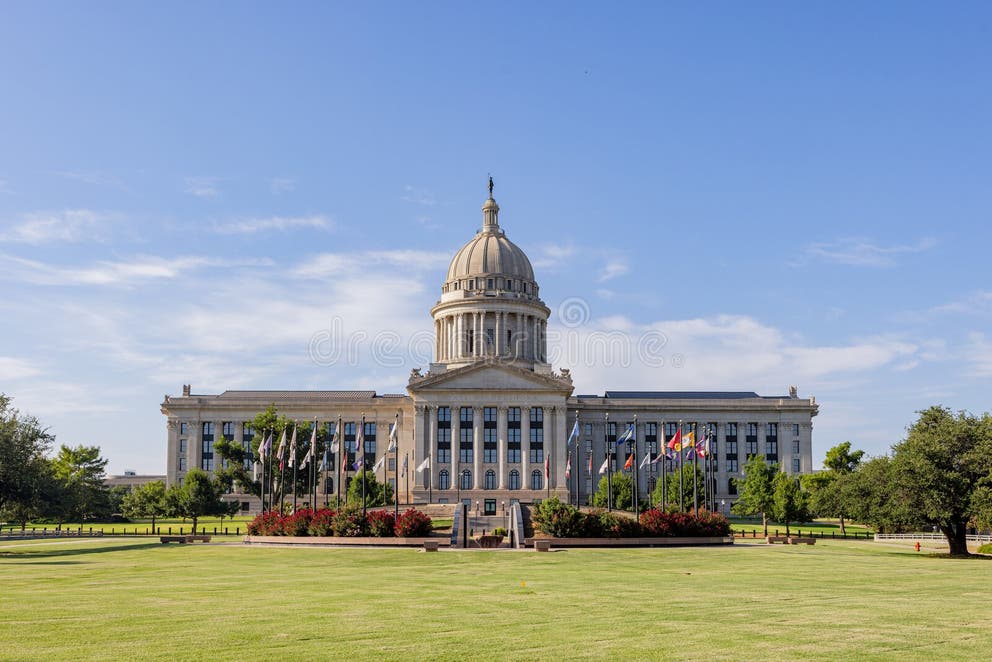 Sunny Exterior View of the Oklahoma State Capitol Editorial Photography ...