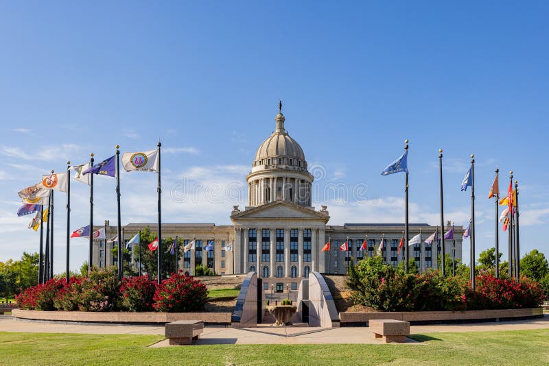 Sunny Exterior View of the Oklahoma State Capitol Editorial Stock Photo ...