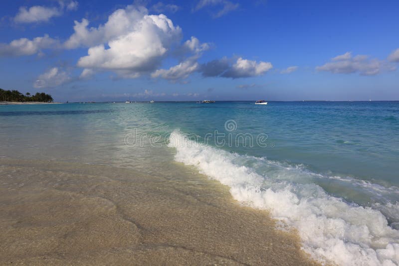 Sunny Morning on Ocean Shore Stock Image - Image of relax, island ...