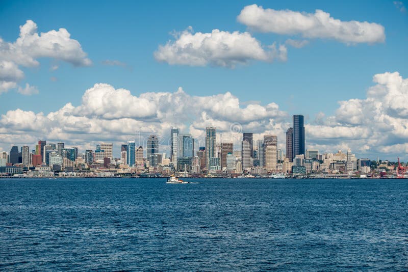 Sunny Seattle Skyline 7 stock image. Image of water, elliot - 55741997