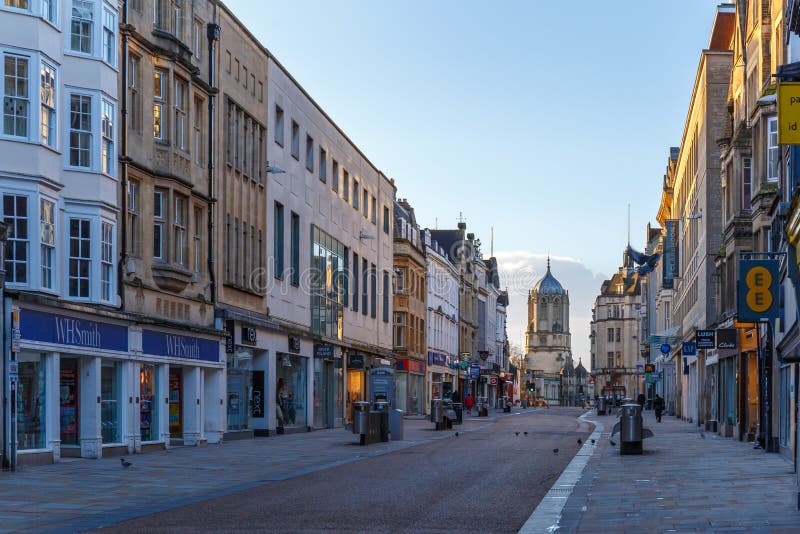 Sunny spring day in Oxford editorial stock image. Image of cornmarket ...