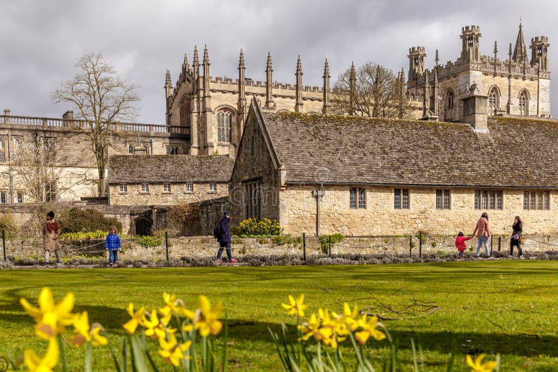 Sunny spring day in Oxford editorial stock image. Image of church ...
