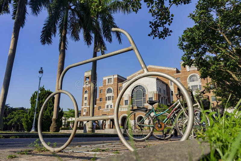 Sunny View of the NTU Main Library Stock Photo - Image of school ...