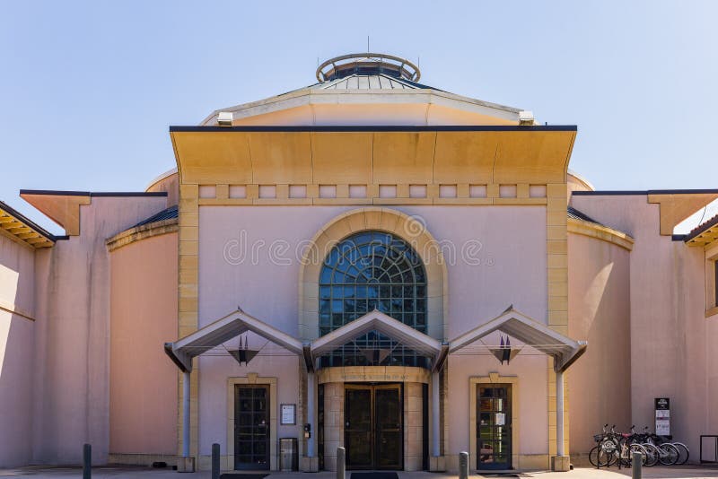 Sunny View of the Philbrook Museum of Art Editorial Photography - Image ...