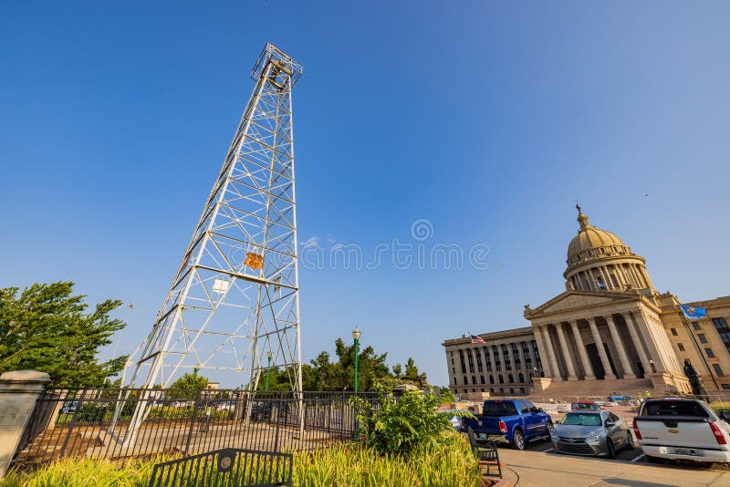 Sunny View Route 66 Tower State Capital Building Stock Photos - Free ...