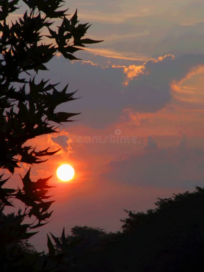 Sunrise Free Stock Photos & Pictures, Sunrise Royalty-Free and Public ...