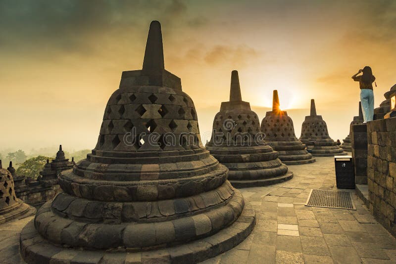 Sunrise at Borobudur Temple Editorial Stock Photo - Image of centre ...