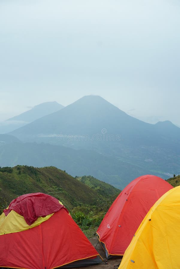 Sunrise camp on Mount Prau stock image. Image of sunrise - 261649381