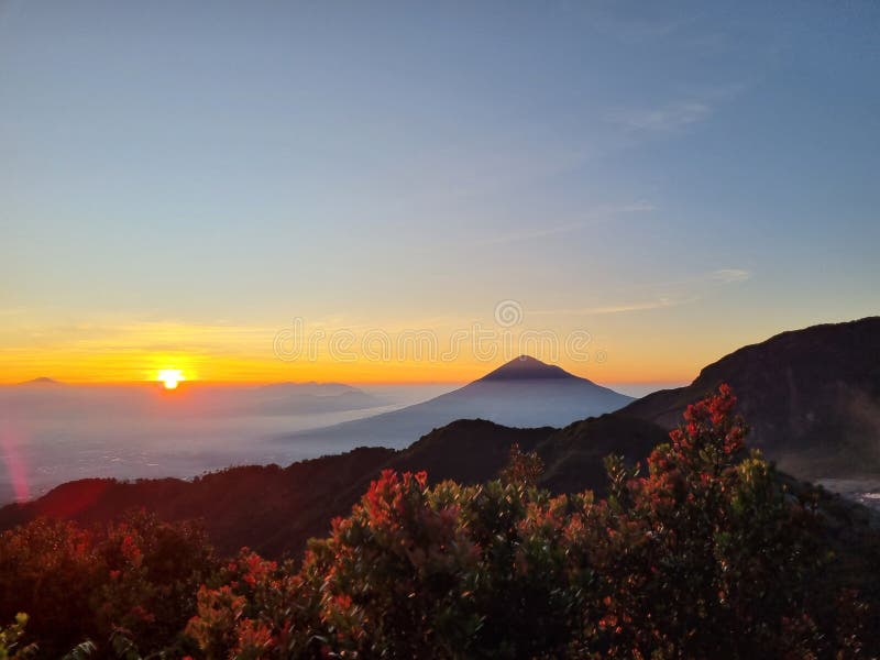 Sunrise Camp at Mt. Papandayan Stock Photo - Image of indonesia ... Sunrise Camp at Mt. Papandayan Stock Photo - Image of indonesia ...