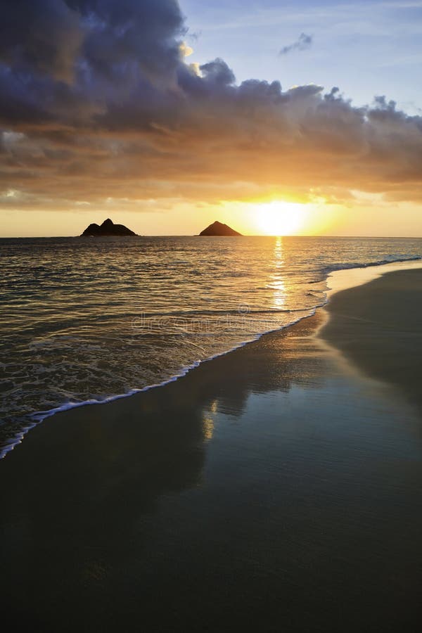 Sunrise in hawaii stock photo. Image of tropical, tide - 17473824