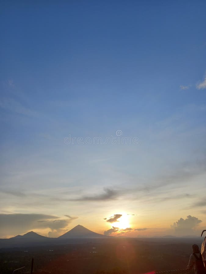 Sunrise on Mount Agung Bali Stock Photo - Image of wall, cold: 262585638