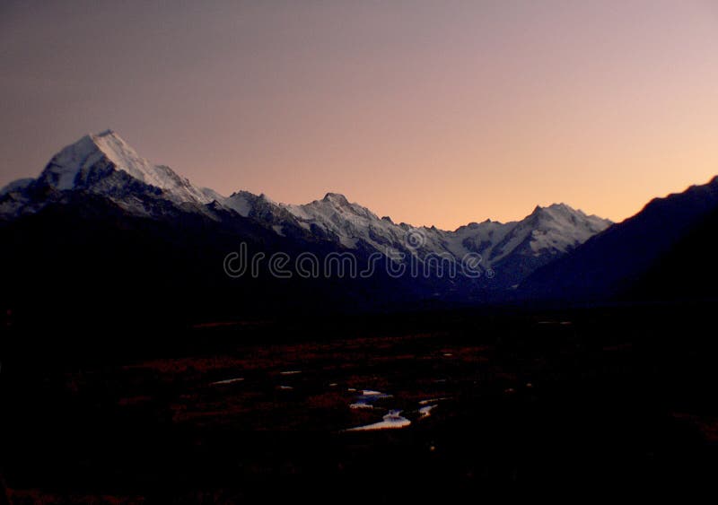 Sunrise Mount Cook NZ. Picture Image: 84903127