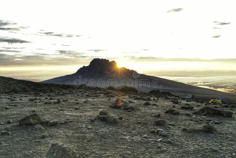 Sunrise mount mawenzi 4 editorial photography. Image of jungle - 262742577