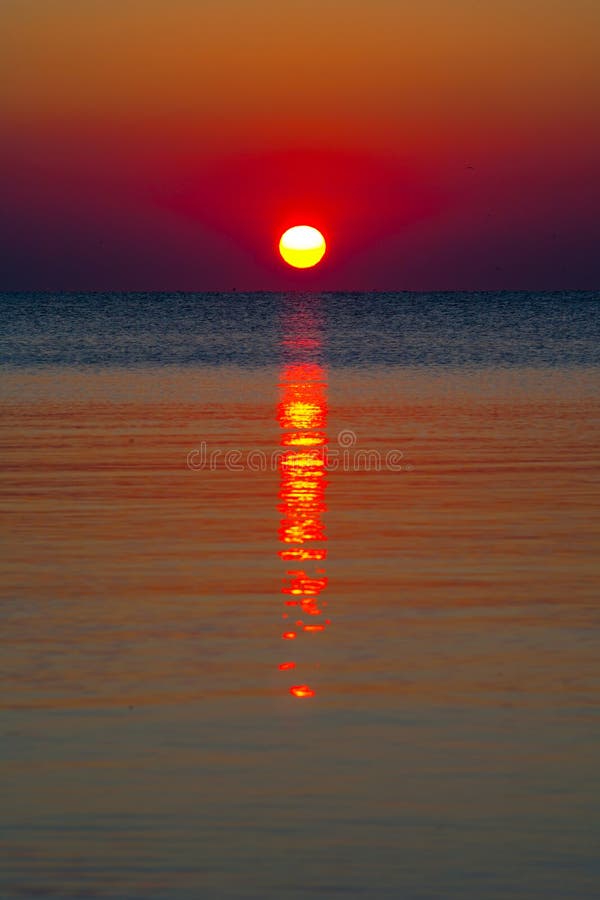 164,968 Sunrise Over Water Stock Photos - Free & Royalty-Free Stock ...