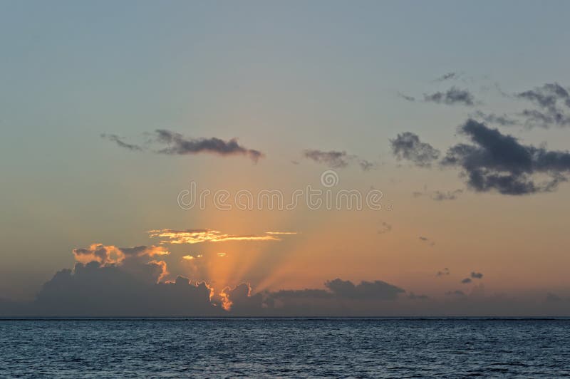 Sunrise on the Pacific Ocean Stock Image - Image of cloud, light: 65794085