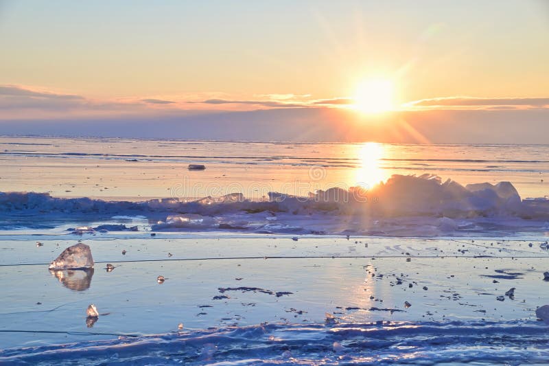 Sunrise Reflection with Transparent Ice Surface of Lake Baikal Stock ...