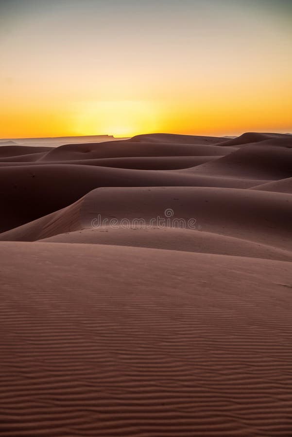 Magnificent Sunrise in the Sahara Desert Stock Photo - Image of horizon ...