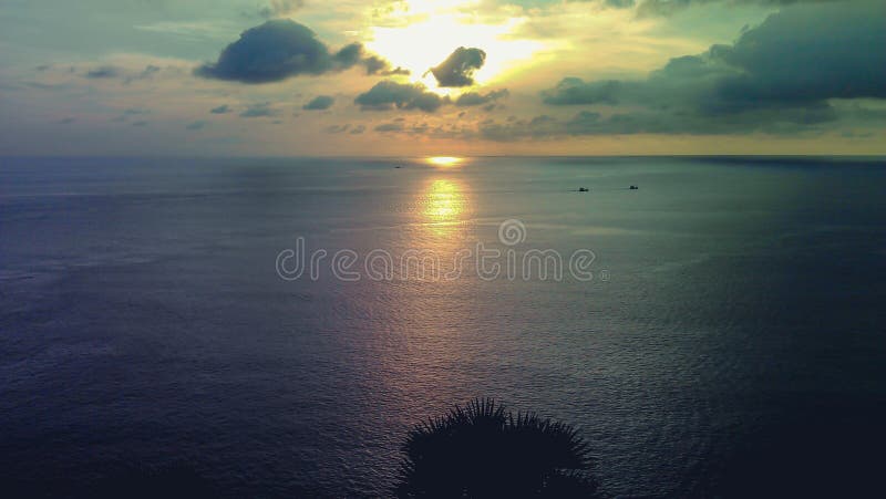 Sunrise in the Sea is Beautiful. Stock Image - Image of calm, ocean ...