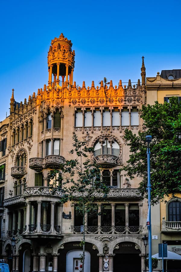 Classic Old Building In Barcelona Stock Photo - Image of decor ...