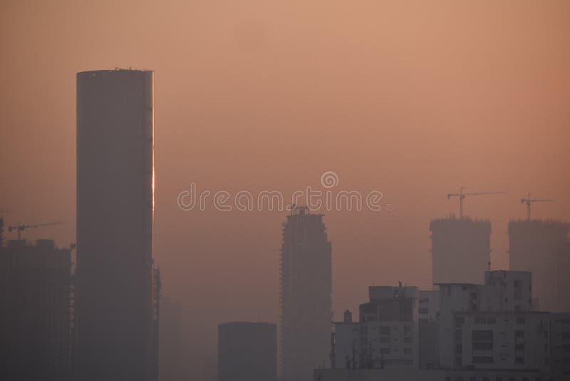 Sunrise & Sunset in the Millennium City. Night View of Metropolis Stock ...