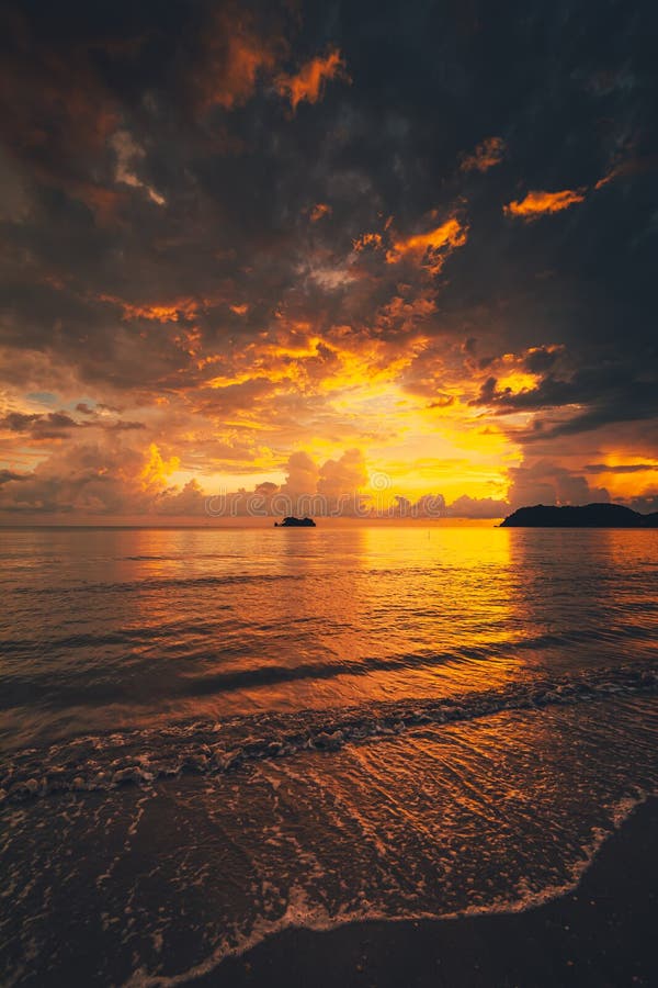 Sunrise, Sunset Over the Beach and Ocean Waves on a Tropical Sea Stock ...