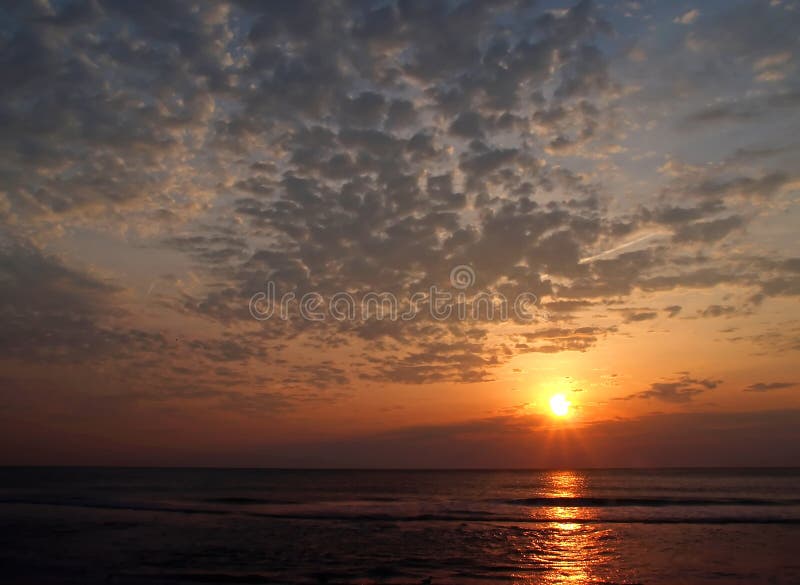 Virginia Beach Sunrise stock image. Image of colour, front - 13688423