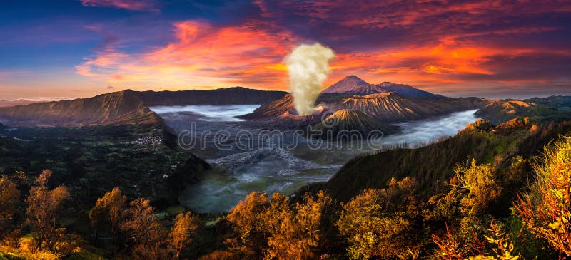Sunrise at Volcano Bromo, Java Stock Image - Image of climbing, natural ...