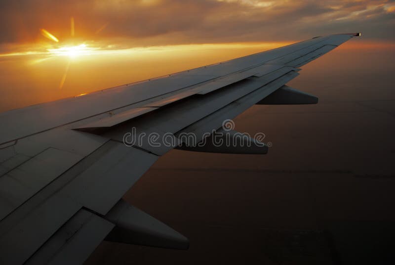 Sunset and the Airplane Wing Stock Photo - Image of aviation, gear ...