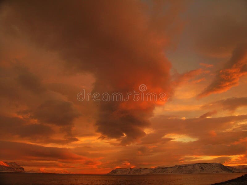 Sunset in the Arctic stock image. Image of arctic, archipelago - 59265835