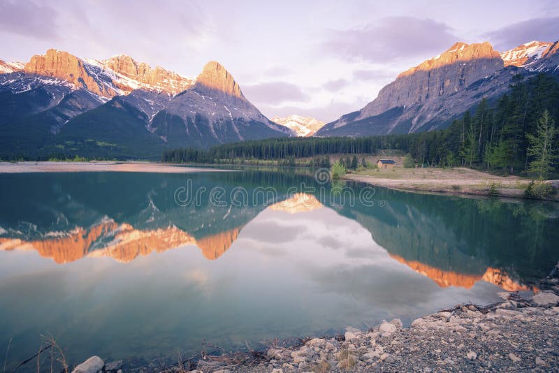 Sunset in Banff National Park Stock Image - Image of jasper, water ...