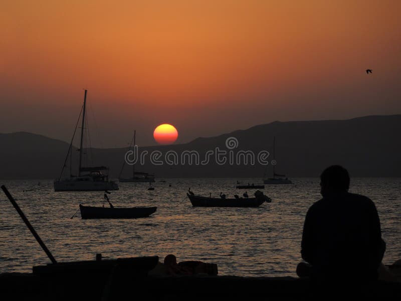 Sunset In The Beach, Paracas, Peru. Editorial Photo - Image of rest ...