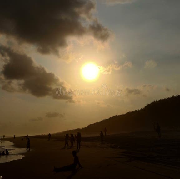 Sunset on Beach& X27;s Sky at 4pm Stock Photo - Image of sunset, beach ...