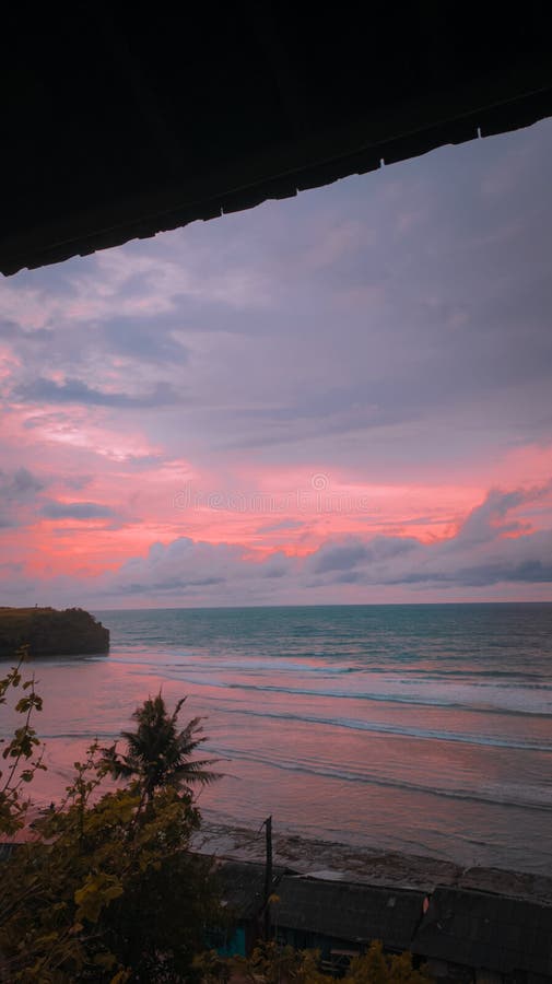 Sunset bech in bali stock photo. Image of ocean, reflection - 276272394
