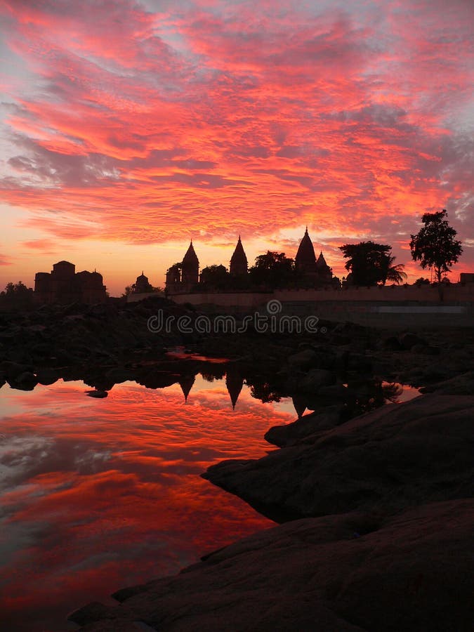 Sunset Betwa River Orcha India Stock Image - Image of jhansi, orchha ...