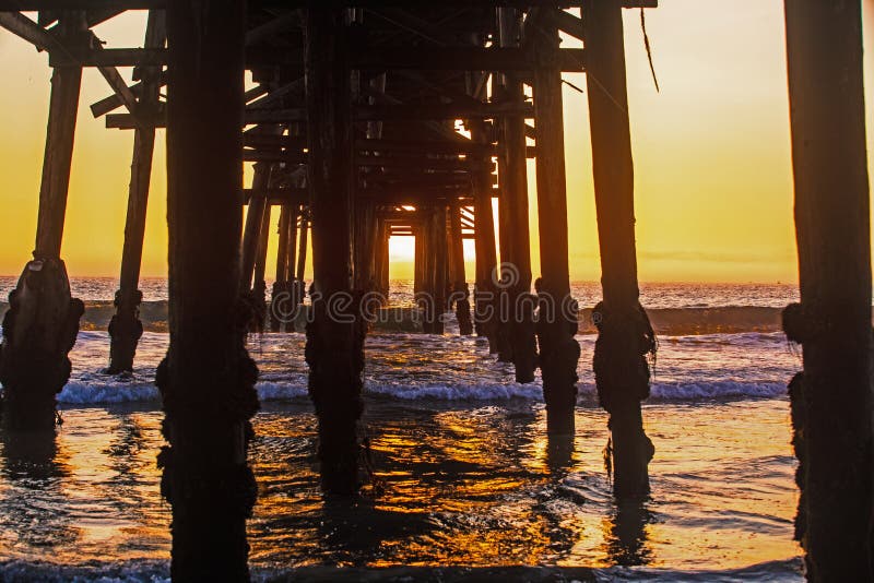 Sunset at a California Pier Stock Image - Image of structure, waves ...
