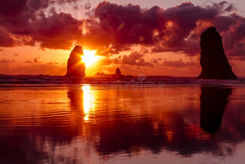 Sunset at Cannon Beach Oregon Stock Photo - Image of clouds, north ...