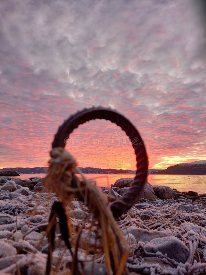 Sunset in a circle stock image. Image of sunset, frozen - 206877305