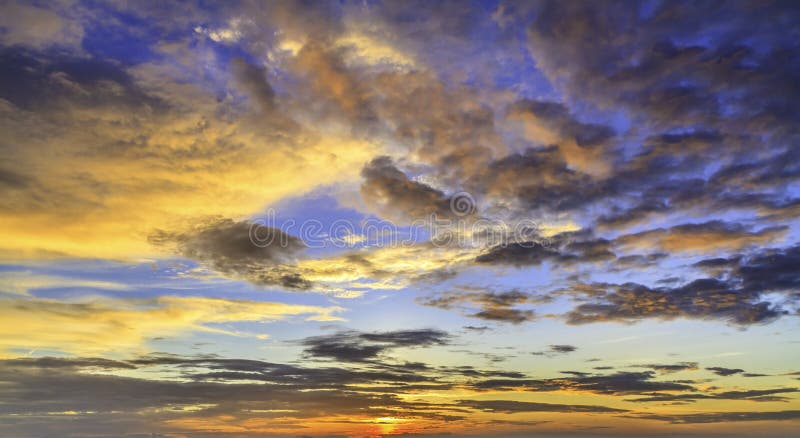 Sunset and cloud stock photo. Image of lake, outdoor - 32031518