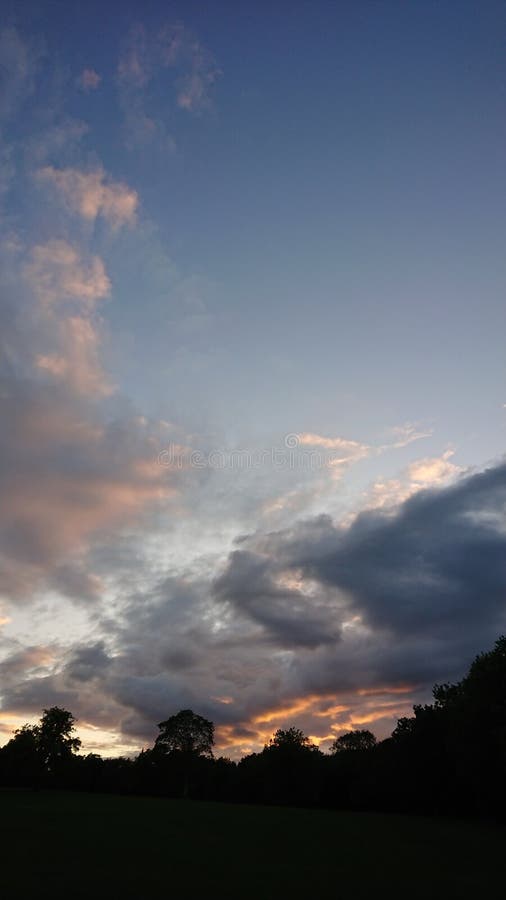 Sunset Clouds Trees UK Sky Weather Stock Photo - Image of sunset, truk ...