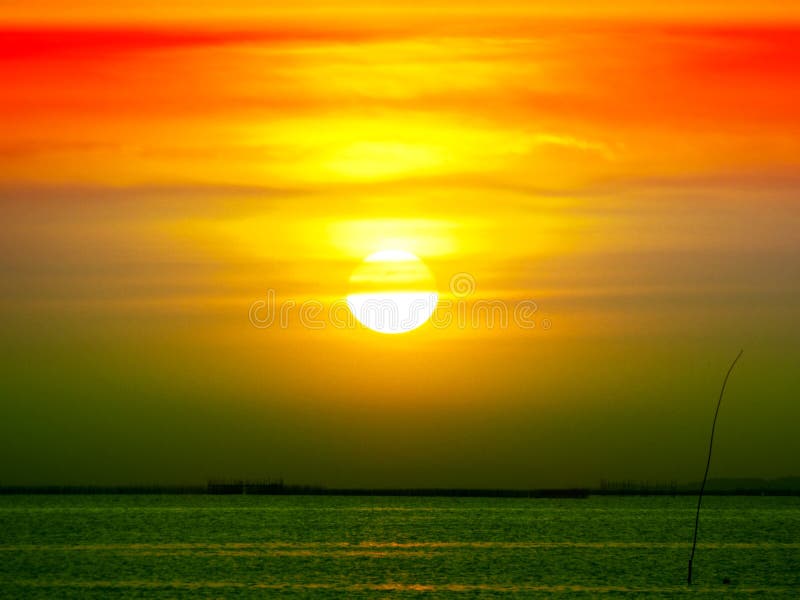 Sunset Colorful Heat Tone Sky and Cloud Sunlight Stock Image - Image of ...