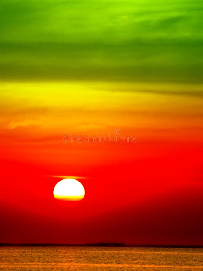 Sunset Colorful Heat Tone Sky and Cloud Sunlight Stock Image - Image of ...