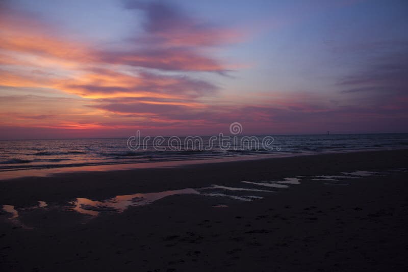 Sunset Colors of the Early Summer Alaska Range Stock Image - Image of ...
