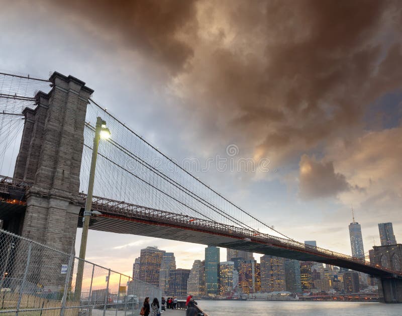 Sunset Colors of Brooklyn Bridge and Lower Manhattan, New York ...