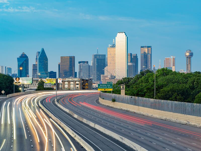Sunset Dallas Skyline with Highway Editorial Stock Photo - Image of ...