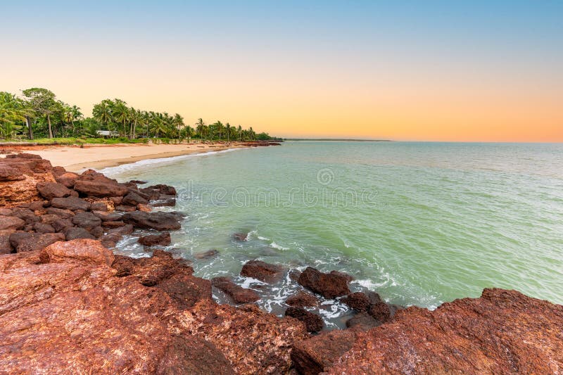 Sunset at Dundee Beach in the Northern Territory, Australia Stock Photo ...