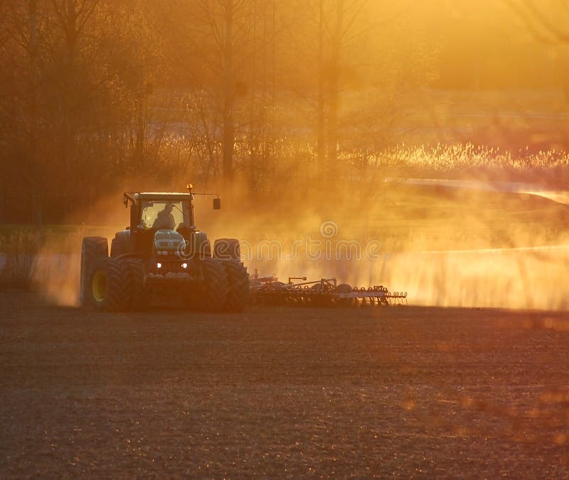 Sunset farming stock photo. Image of arable, damm, tractor - 5047770