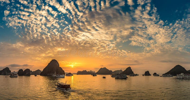 Sunset in Halon Bay, Vietnam Stock Image - Image of scenic, hanoi ...