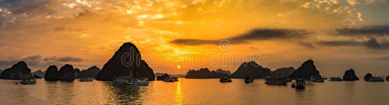 Sunset in Halon Bay, Vietnam Stock Photo - Image of tourism, water ...