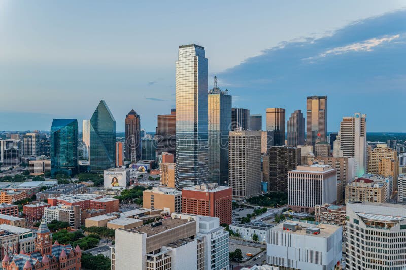 Sunset High Angle View of the Dallas Skyline Editorial Photography ...