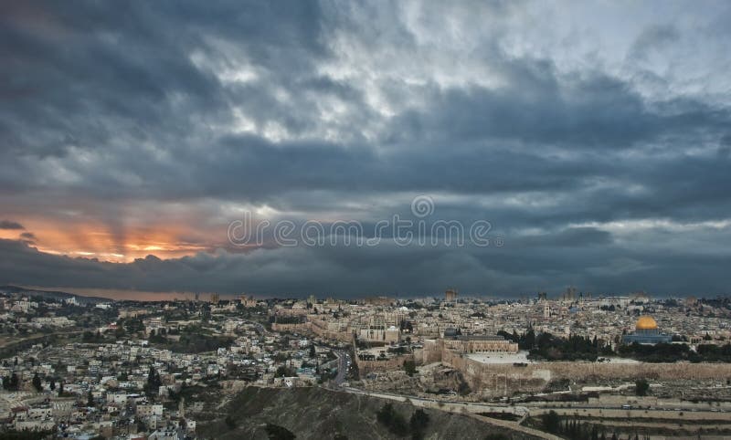 Panoramic Sunset View of Jerusalem Old City and Temple Mount from the ...